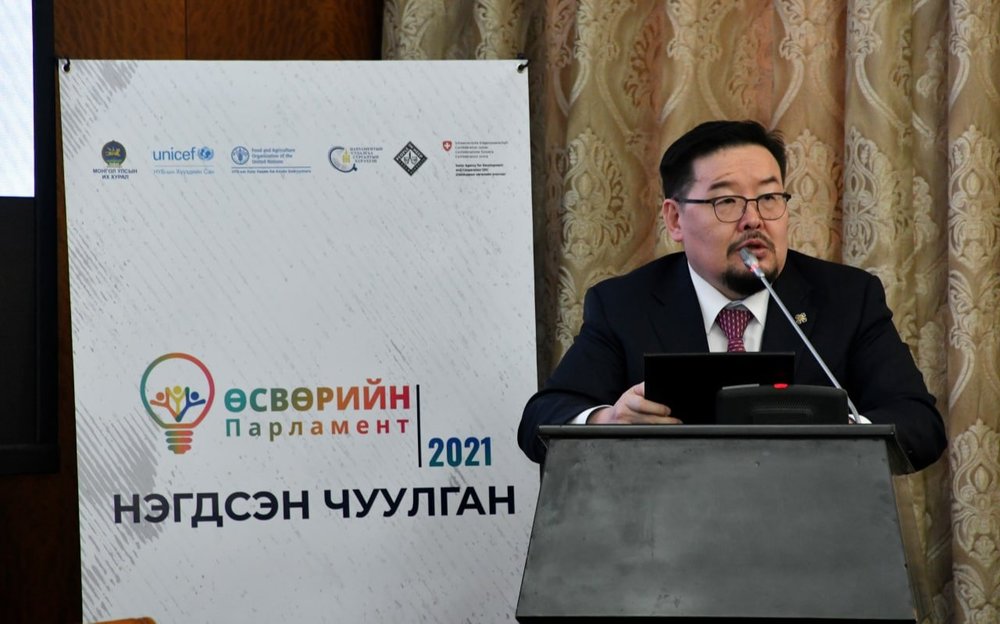 Өсвөрийн парламент Цөлжилттэй тэмцэхэд анхаарал хандуулъя